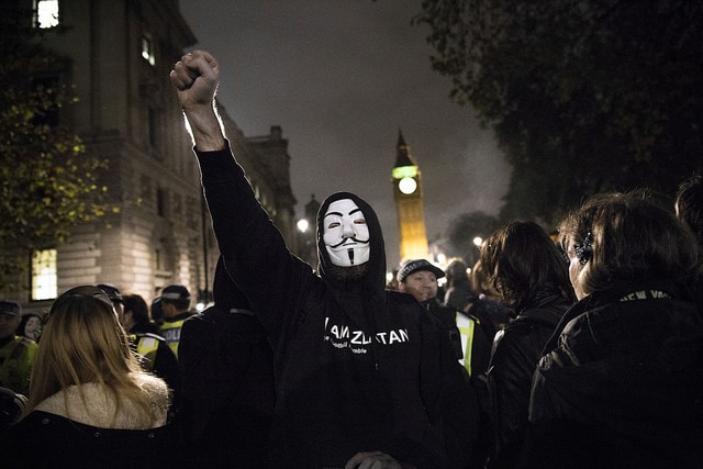 Anonymous's Million Mask March: Did Undercover Cops Set Fire To Police ...