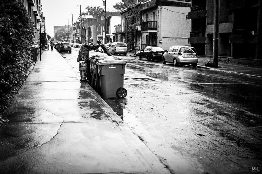 While You Ignored These 30 Uncomfortable Situations, This Photographer ...