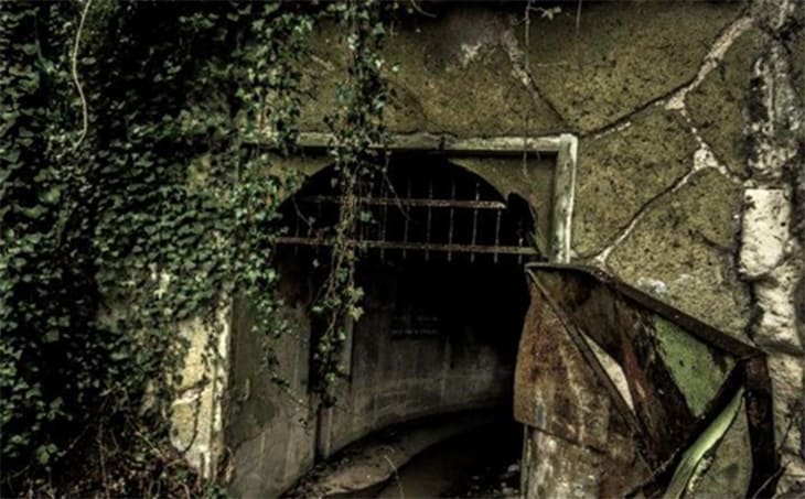 Exposed Photographs Of A Secret Bunker Adolf Hitler Used During WWII ...