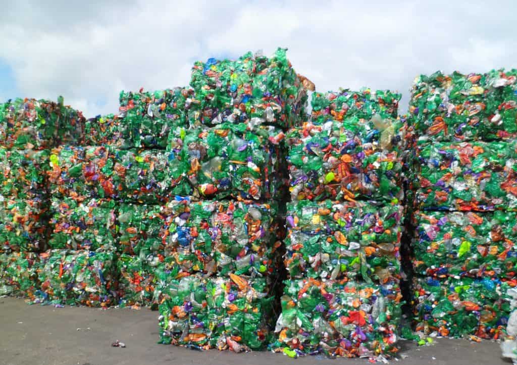India Has Started Upcycling Plastic Waste To Make Over 100,000Km Of ...
